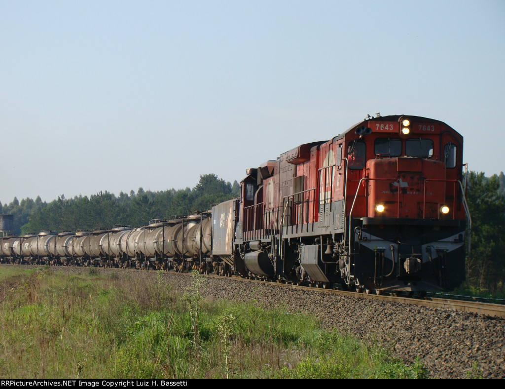 GE C30-7 7643